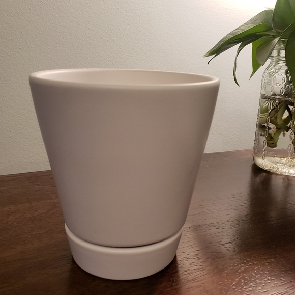 No Brand | Accents | Small Sized Matte White Ceramic Planterplant Pot ...